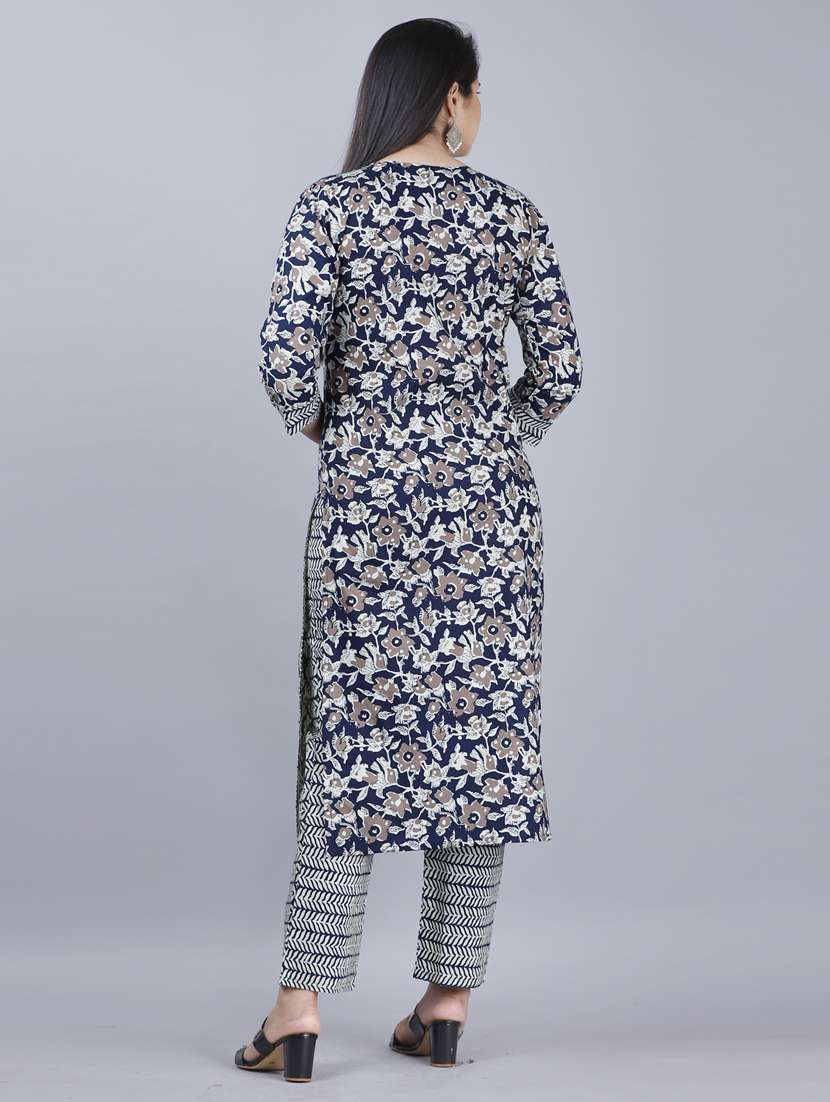 Buy online Boat Neck Printed Kurta Pant Set from ethnic wear for Women ...